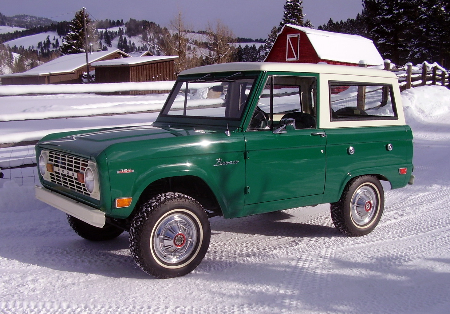 Lust: Vintage Ford Broncos | Red Clay Soul